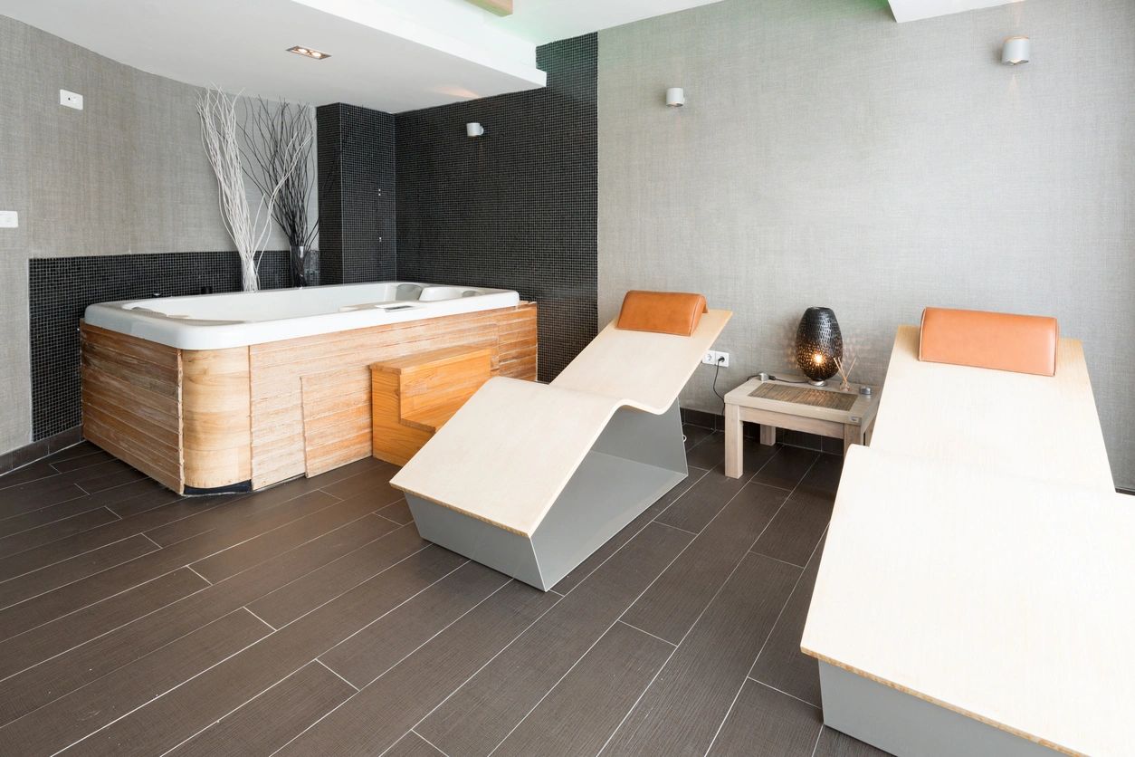 Spa Covers - Atlantis Pools & Spas - Hot Tub Covers